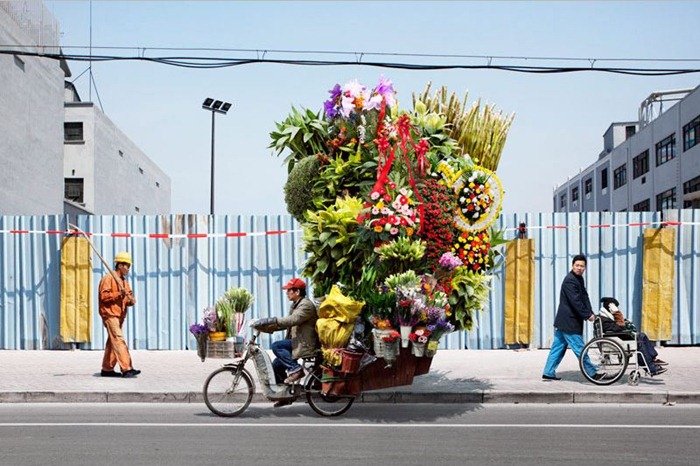 China’s Overloaded Cycle Carriers | Amusing Planet